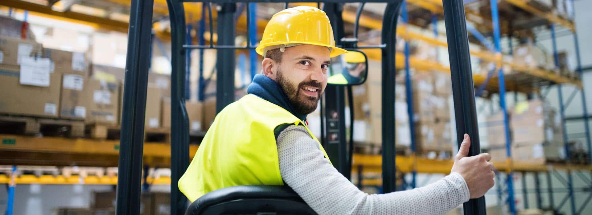 Devenir manutentionnaire : formation, salaire, débouchés et fiche métier