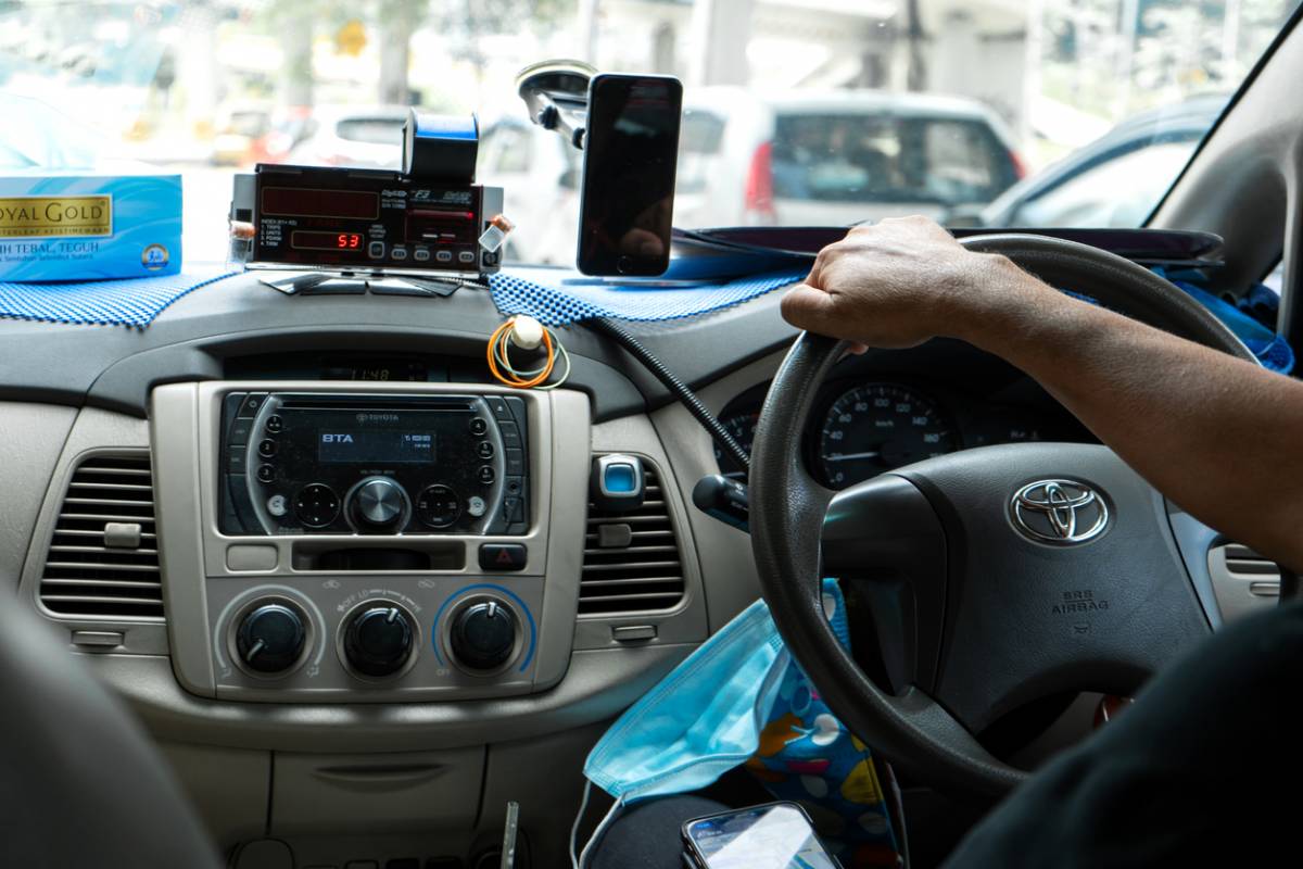 Devenir chauffeur Uber : formation, salaire et fiche métier